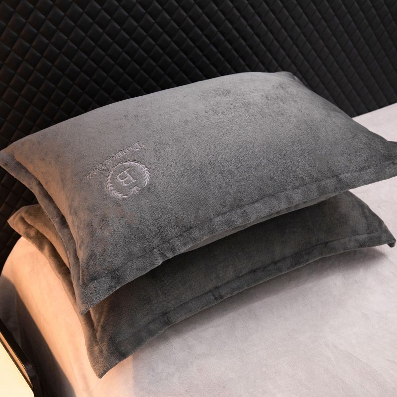 2025新款纯色牛奶绒枕套-找家纺-就上找家纺网